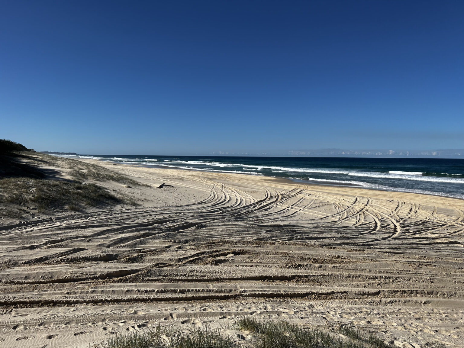 Main Beach, Stradbroke Island: A Serene Coastal Escape - Just Be Your ...