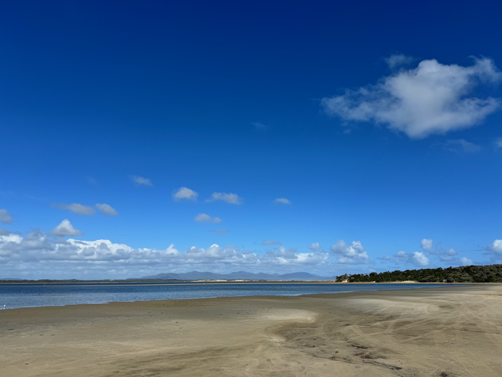 Exploring Sandy Point: Shallow Inlet Marine and Coastal Park - Just Be ...