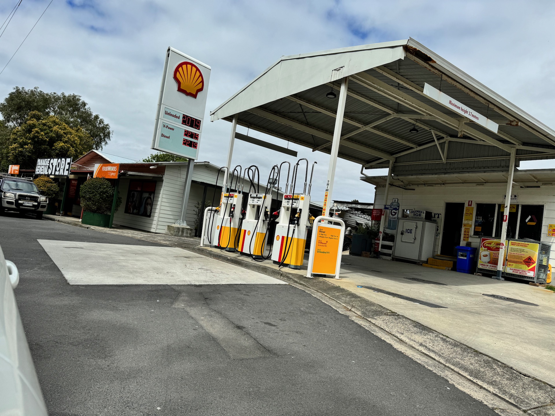 Whisky Bay: Where Tranquility Meets Coastal Beauty