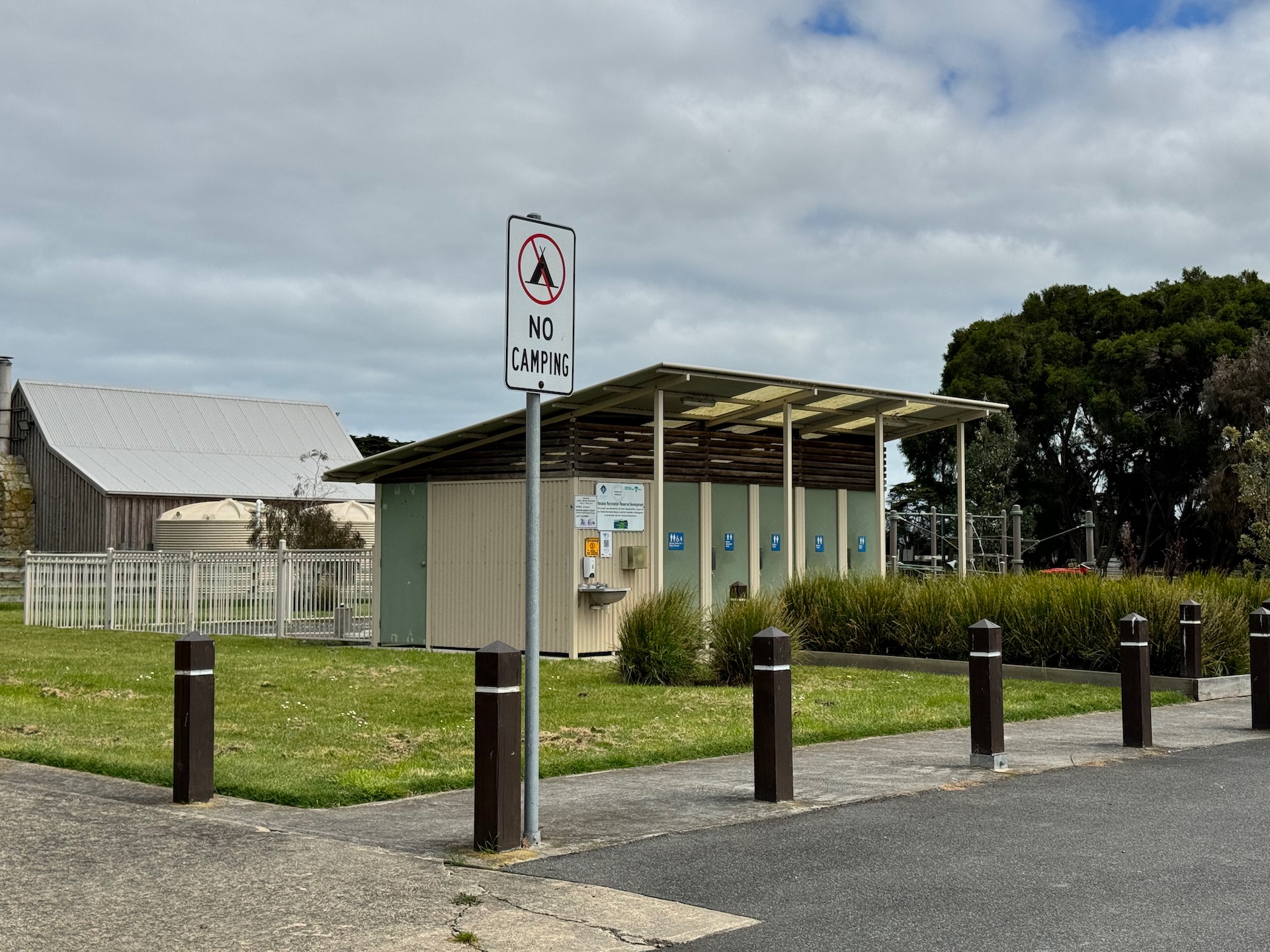Whisky Bay: Where Tranquility Meets Coastal Beauty